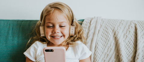 How to encourage good screen practices for your child | eSafety ...